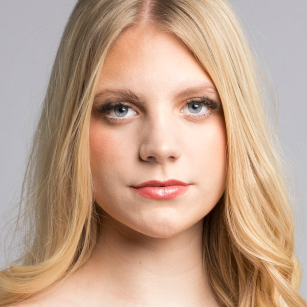 43- GWEN – Top Model International